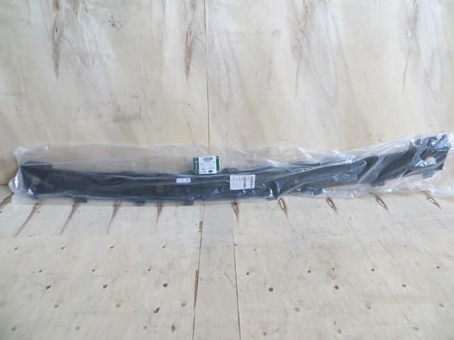 LR099377 Land Rover дефлектор переднього бампера e3