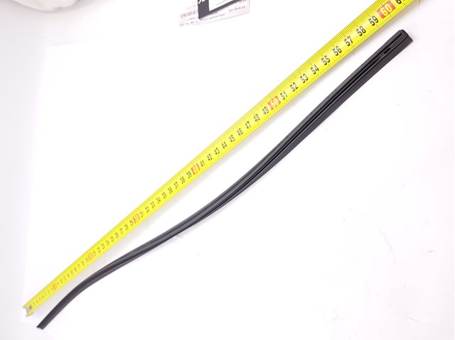 Резинка щетки стеклоочистителя водительская для Lexus LX 470 ...