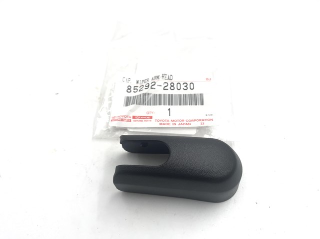 8529228030 Subaru заглушка гайки крепления поводка заднего дворника