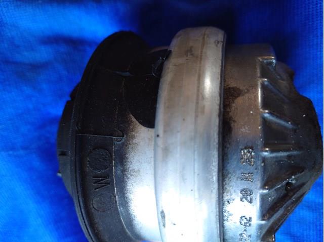 Подвеска двигателя (силового агрегата) на Mercedes C (W203)