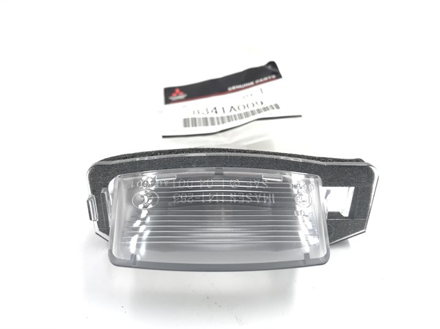 8341A009 Mitsubishi фонарь подсветки заднего номерного знака