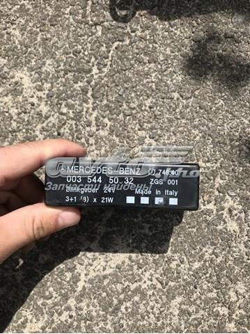 0035445032 Mercedes реле поворотов mercedes