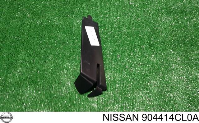904414CL0A Nissan накладка петли двери багажника лев