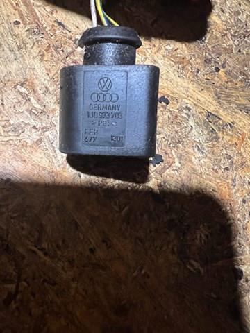 1J0973703 VAG Разъем (фишка) датчика парковки