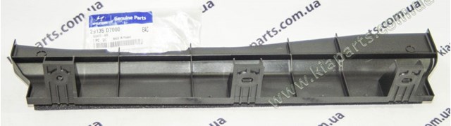 29135D7000 Hyundai/Kia накладка радиатора верх. 2.0 disel
