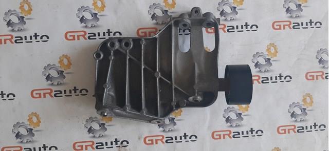 64557585167 BMW кронштейн компрессора кондиционера
