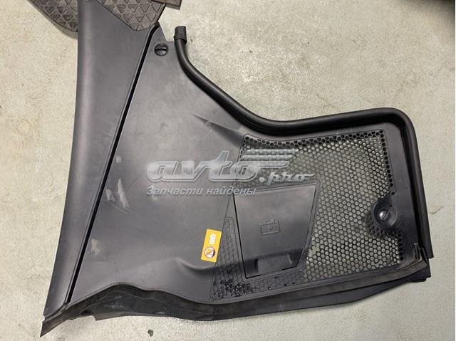 A2058309002 Mercedes накладка водосточная