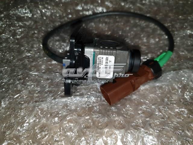 0009056306 Mercedes камера передняя