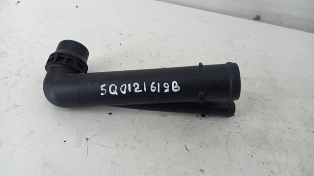 5Q0121619B VAG патрубок 5q0121619b, 5q0122291at