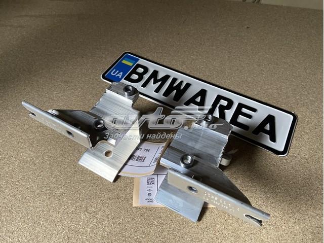 51647245795 BMW кронштейн передней балки