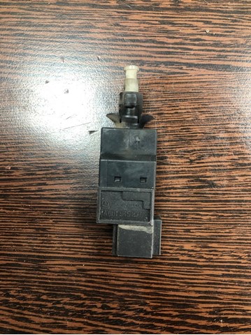 0015458709 Mercedes датчик включения стопсигнала