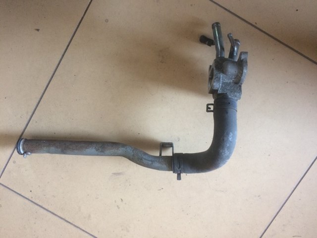 2548026001 Hyundai/Kia шланг (патрубок системы охлаждения)