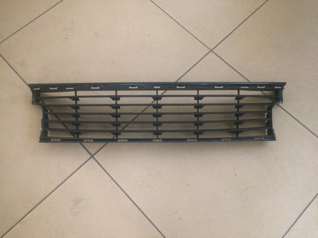 622543518R Renault (RVI) решетка бампера переднего
