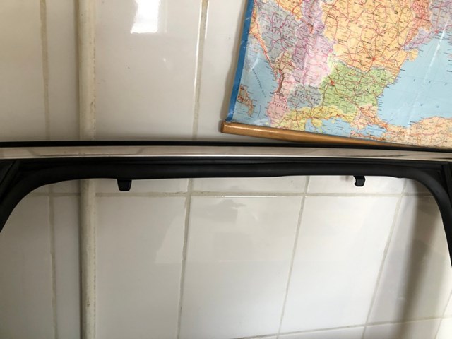 83220S1000 Hyundai/Kia молдинг стекла двери зад. прав ( 83220-s1000 )