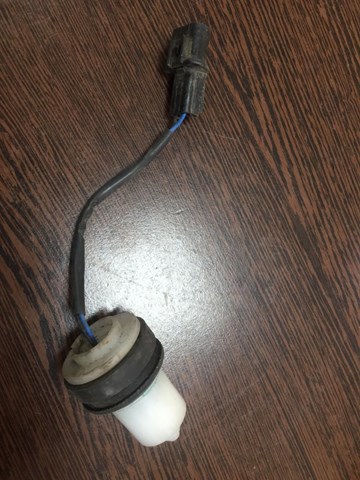 Датчик уровня бачка стеклоомывателя на Hyundai Sonata LF седан (2014 ...