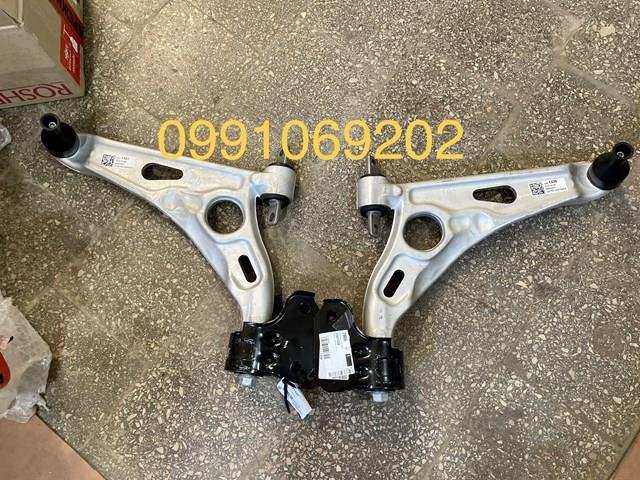 42733201 General Motors рычаг передней подвески нижний правый