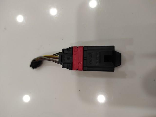 7P0972735 VAG разъем