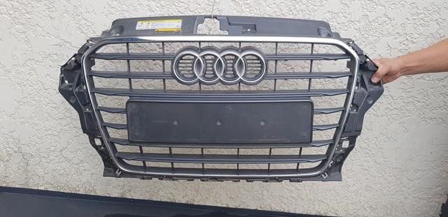 8V5853651 VAG решетка радиатора