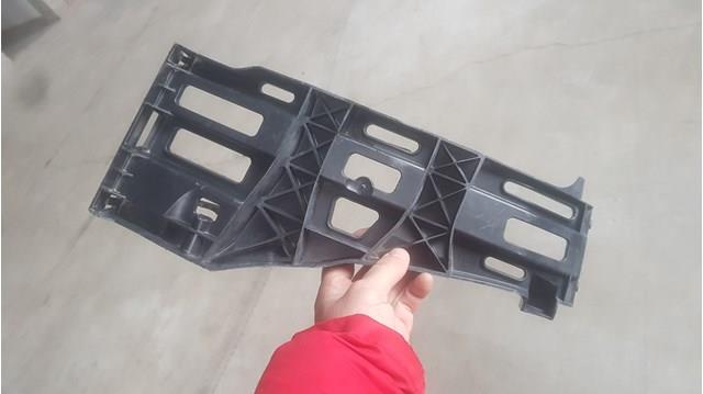 2218850163 Mercedes направляющая заднего бампера левая