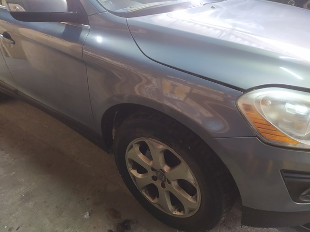 31217976 Volvo Крыло переднее правое