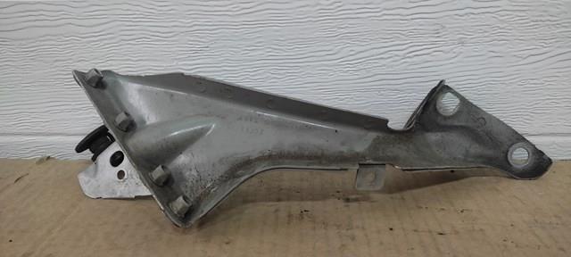 4G0821135A VAG кронштейн расширителя переднего крыла левый