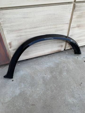 51777163558 BMW расширитель (накладка арки переднего крыла правый)