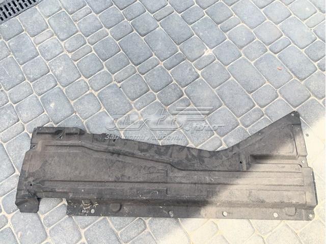 51757308672 BMW облицовка днища кузова п бок