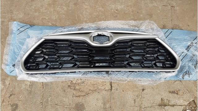 531010E360 Toyota решетка радиатора
