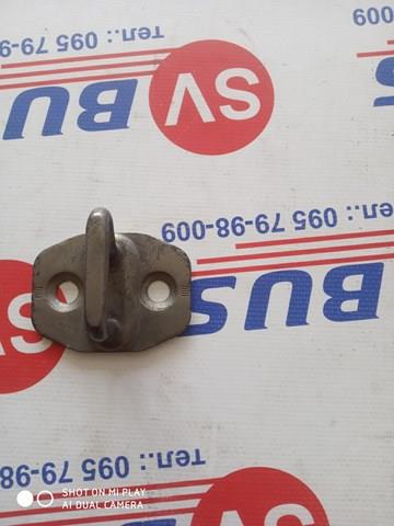 9067200004 Mercedes петля-зацеп (ответная часть замка двери передней)