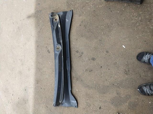 5UT09RXFAC Chrysler решетка дворников (пластик jeep compass 17-)