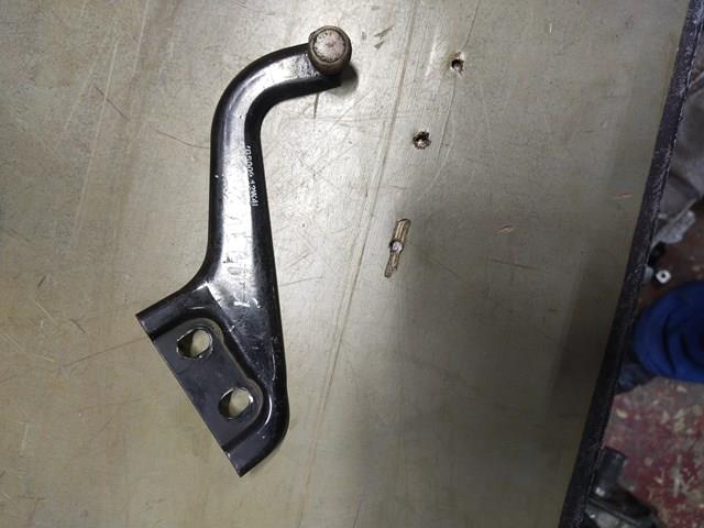 A6397601247 Mercedes направляюча ролика дверей верхня, лiва