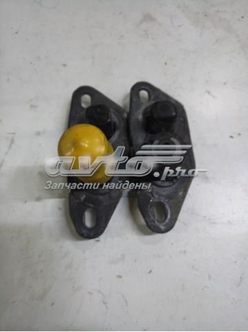 9067660161 Mercedes ограничитель сдвижной двери, на кузове нижний