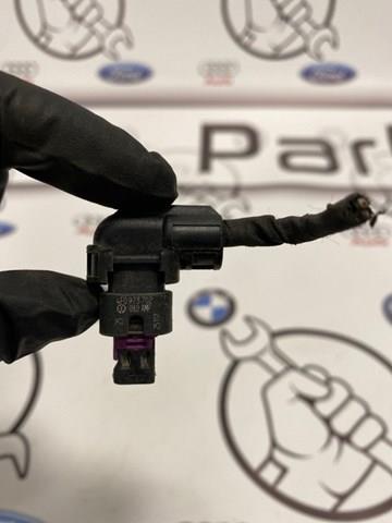 4F0973702 VAG корпус контактов