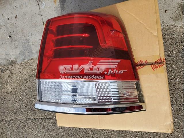 8155160B70 Toyota задний правый фонарь