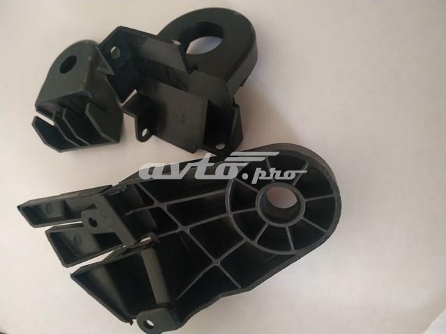 A2058200514 Mercedes 205 820 05 14 (комплект креплений фары)