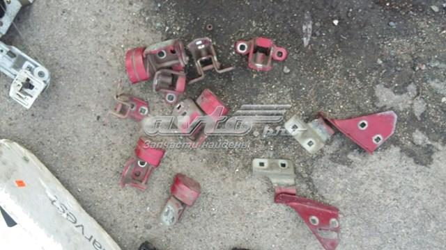 804218874R Renault (RVI) петля передней двери левая (Нижняя)