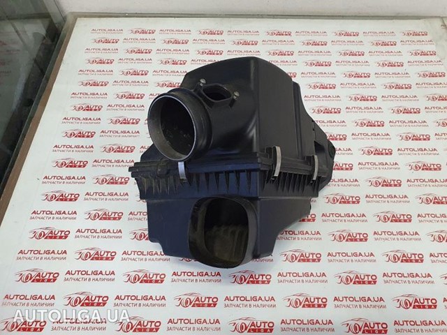 13717588280 BMW корпус воздушного фильтра