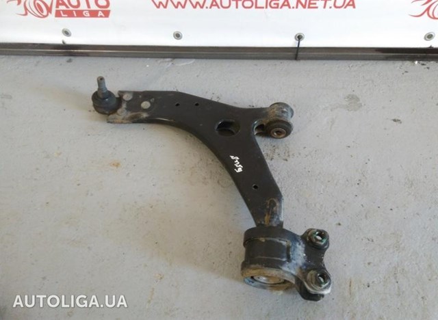 1570284 Ford рычаг передней подвески нижний правый