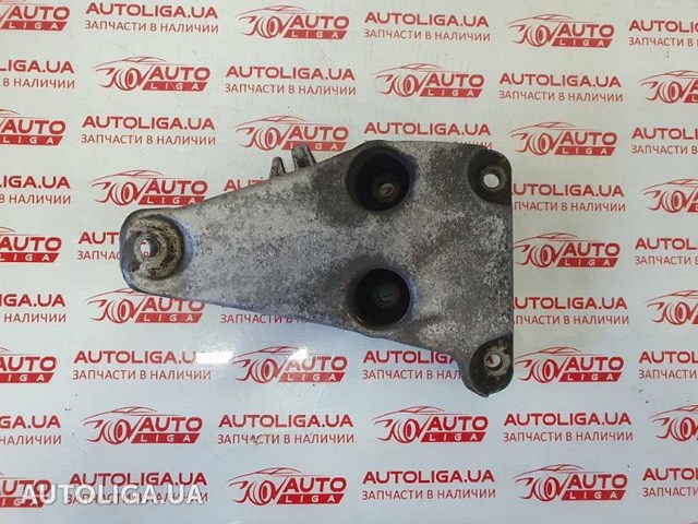 22116784823 BMW кронштейн подушки (опоры двигателя левой)