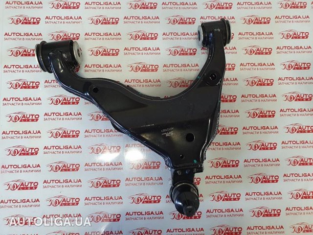 4806960040 Toyota левый рычаг передней нижней подвески