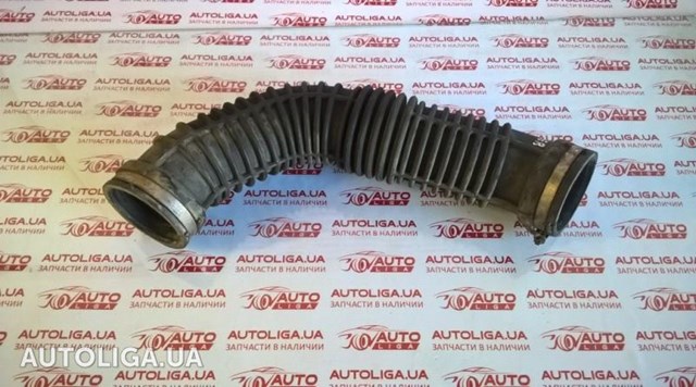 8200858600 Renault (RVI) патрубок турбины верхний 2,3