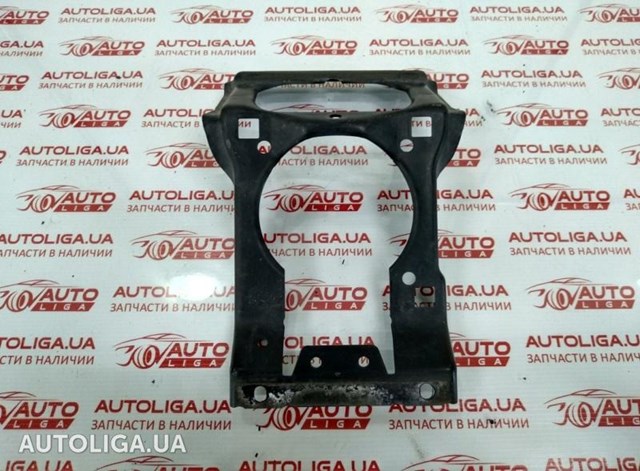 A2116201916 Mercedes суппорт радиатора вертикальный (монтажная панель