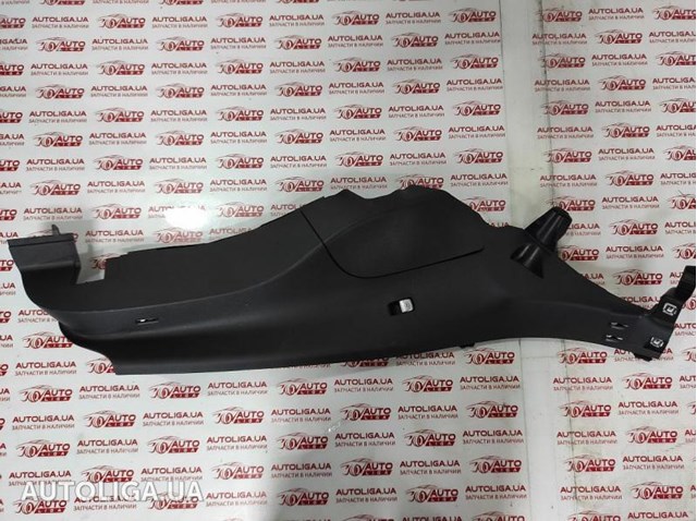 A2536903601 Mercedes накладка багажника правая