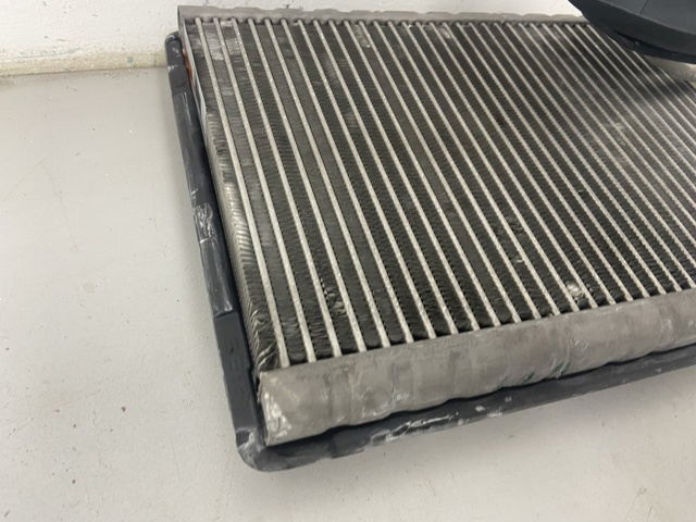 4M1820023 VAG испаритель кондиционера