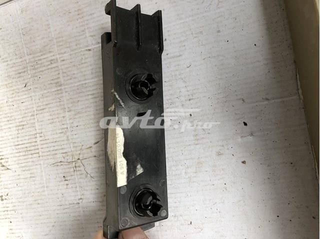 9018800114 Mercedes кронштейн бампера переднего