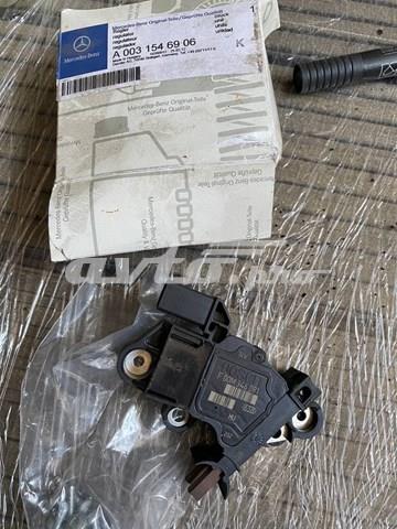 A0031546906 Mercedes реле регулятор генератора