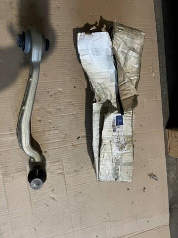 A2213307807 Mercedes правый рычаг передней нижней подвески