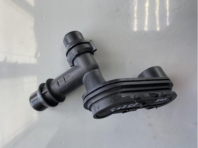 17111438820 BMW фланец системы охлаждения (тройник)