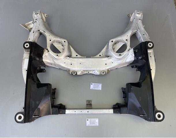 31116796692 BMW балка передней подвески (подрамник)