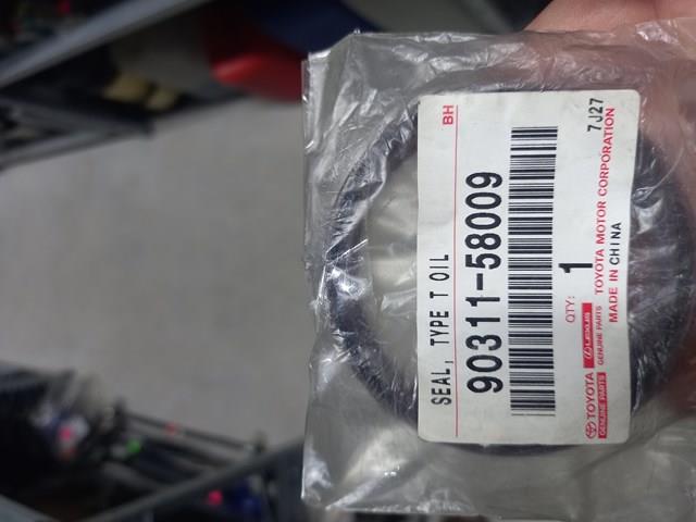 Сальник раздаточной коробки, первичного вала для Toyota RAV4 II ...